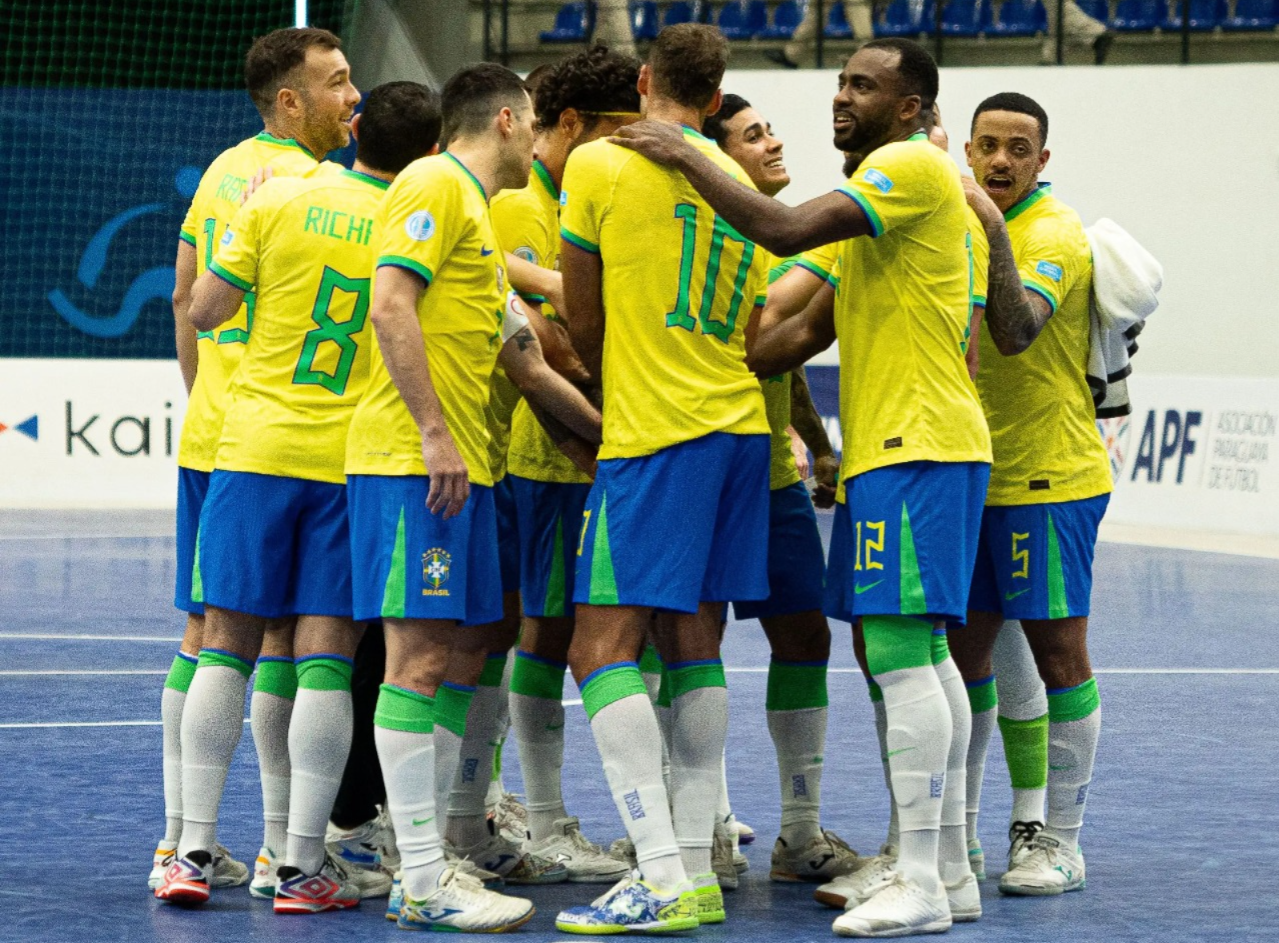 Brasil vence Venezuela e avança à semi da Copa América de futsal ...