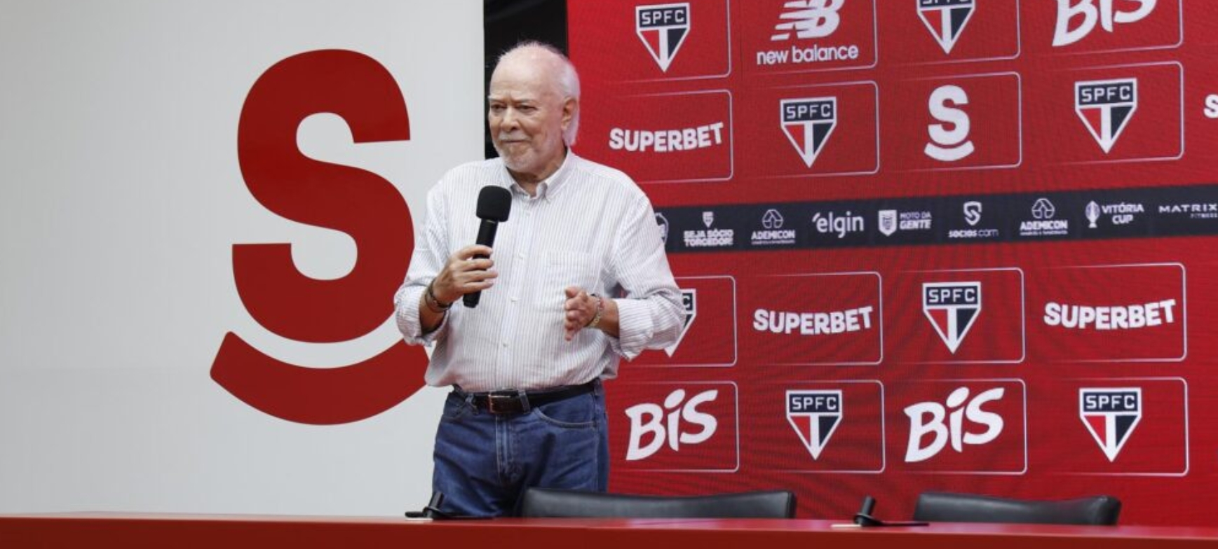 Mudanças e estabilidade: Massis completa um mês como presidente do São ...