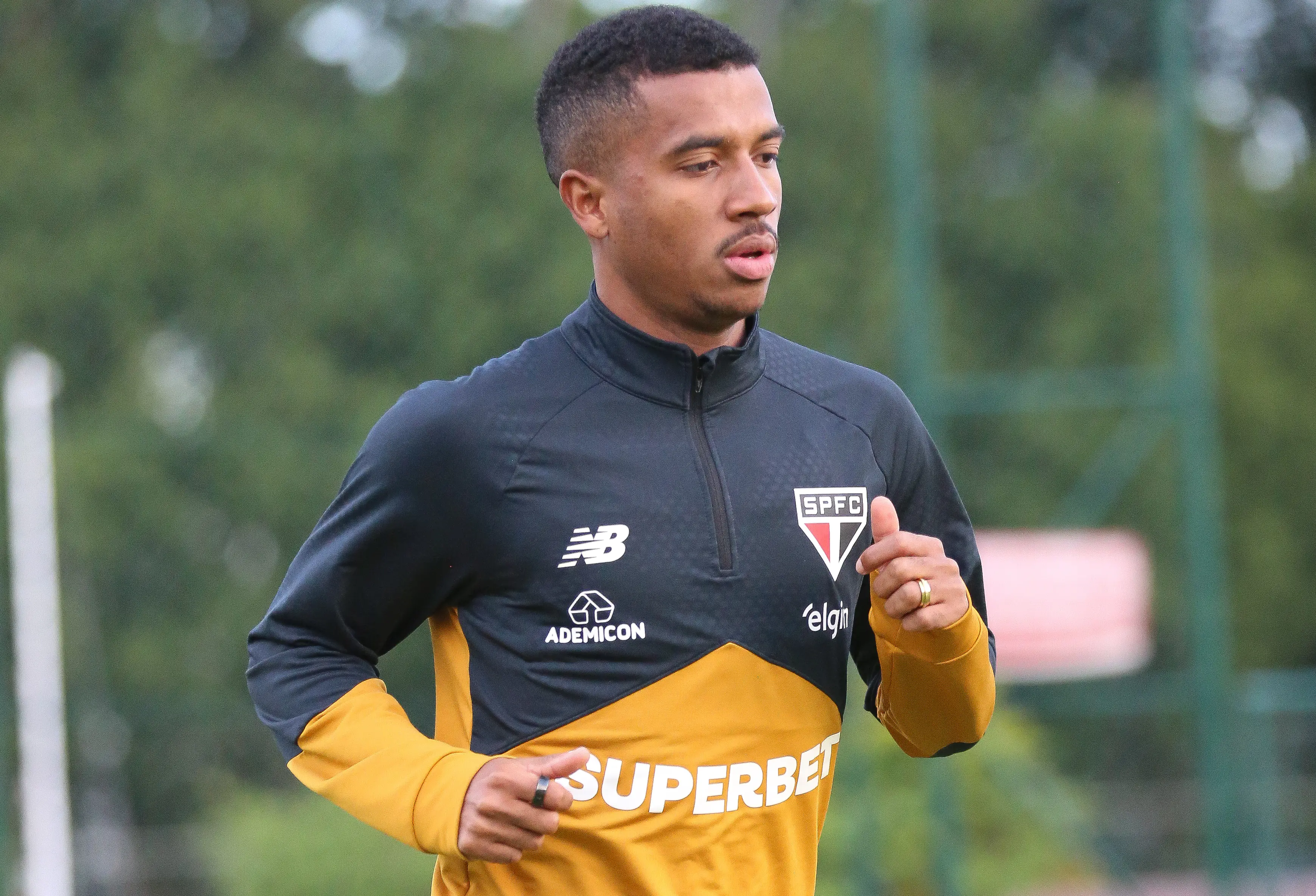 Luciano sofre edema, e Marcos Antonio abre transição no São Paulo