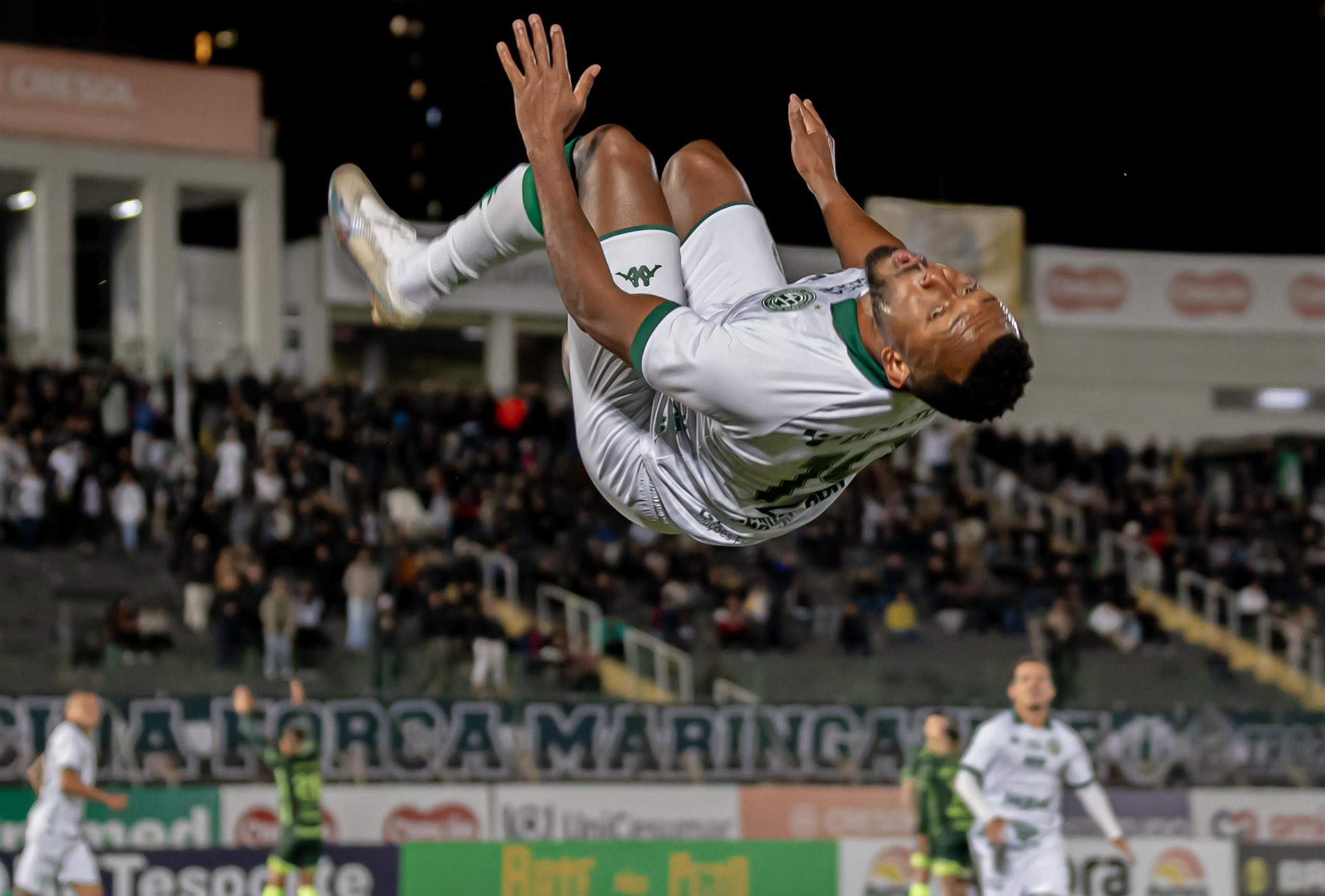 Guarani atropela o Maringá e vai a quarto na Série C - Gazeta Esportiva