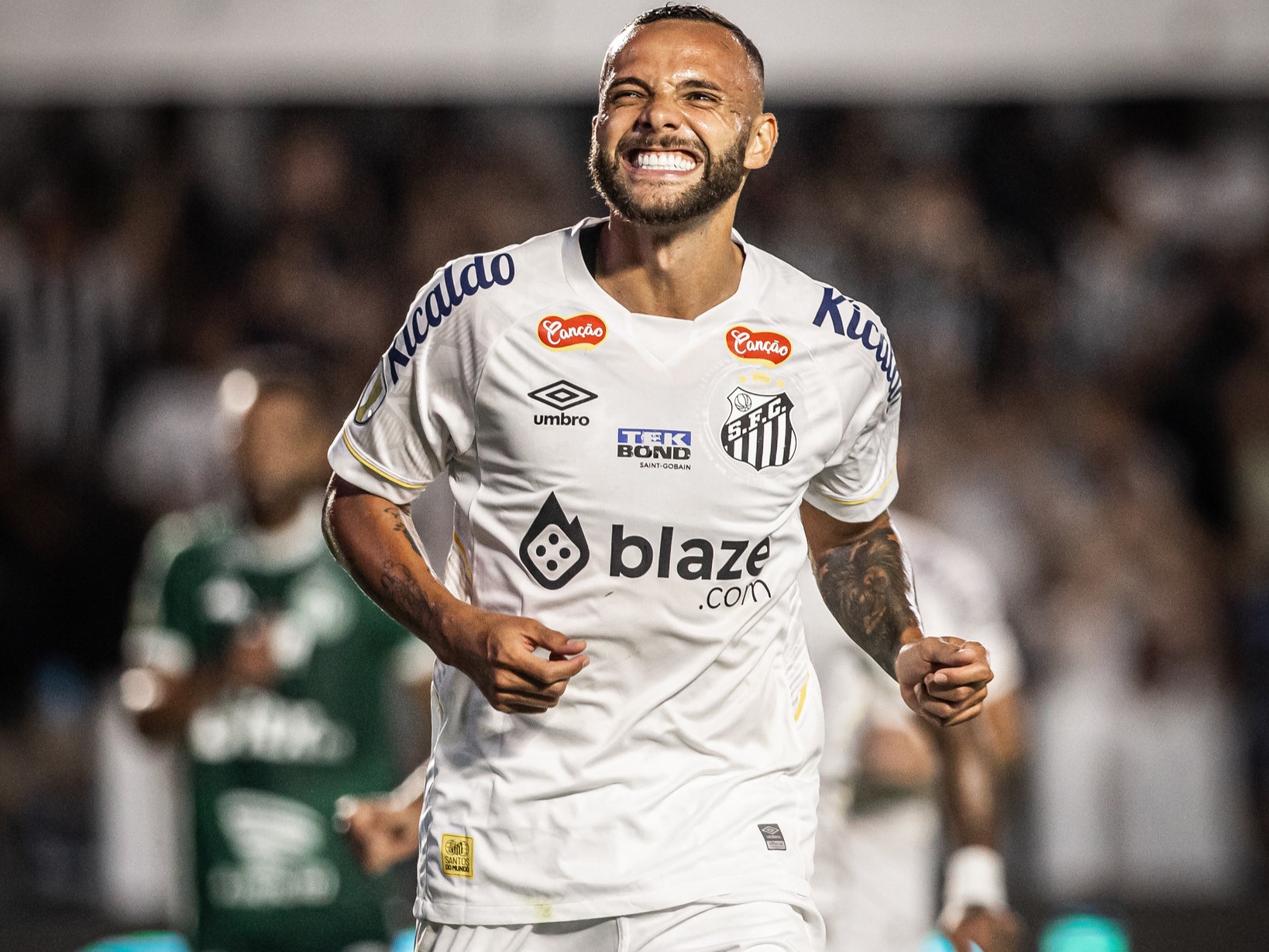 Análise: nova vitória decidida por reforço embala Santos para clássico ...