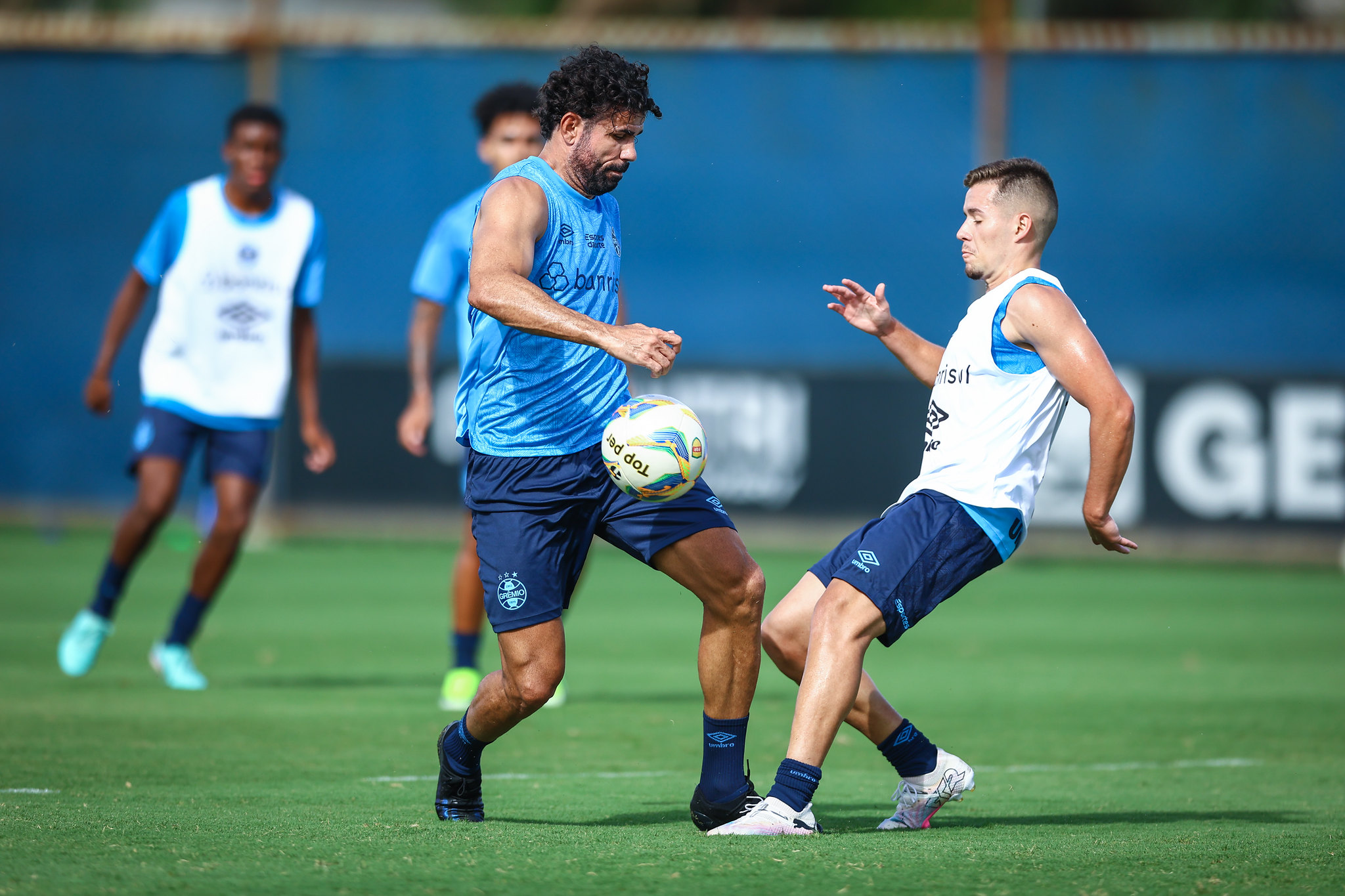 Veja imagens do treino do Grêmio desta segunda-feira - Gazeta Esportiva