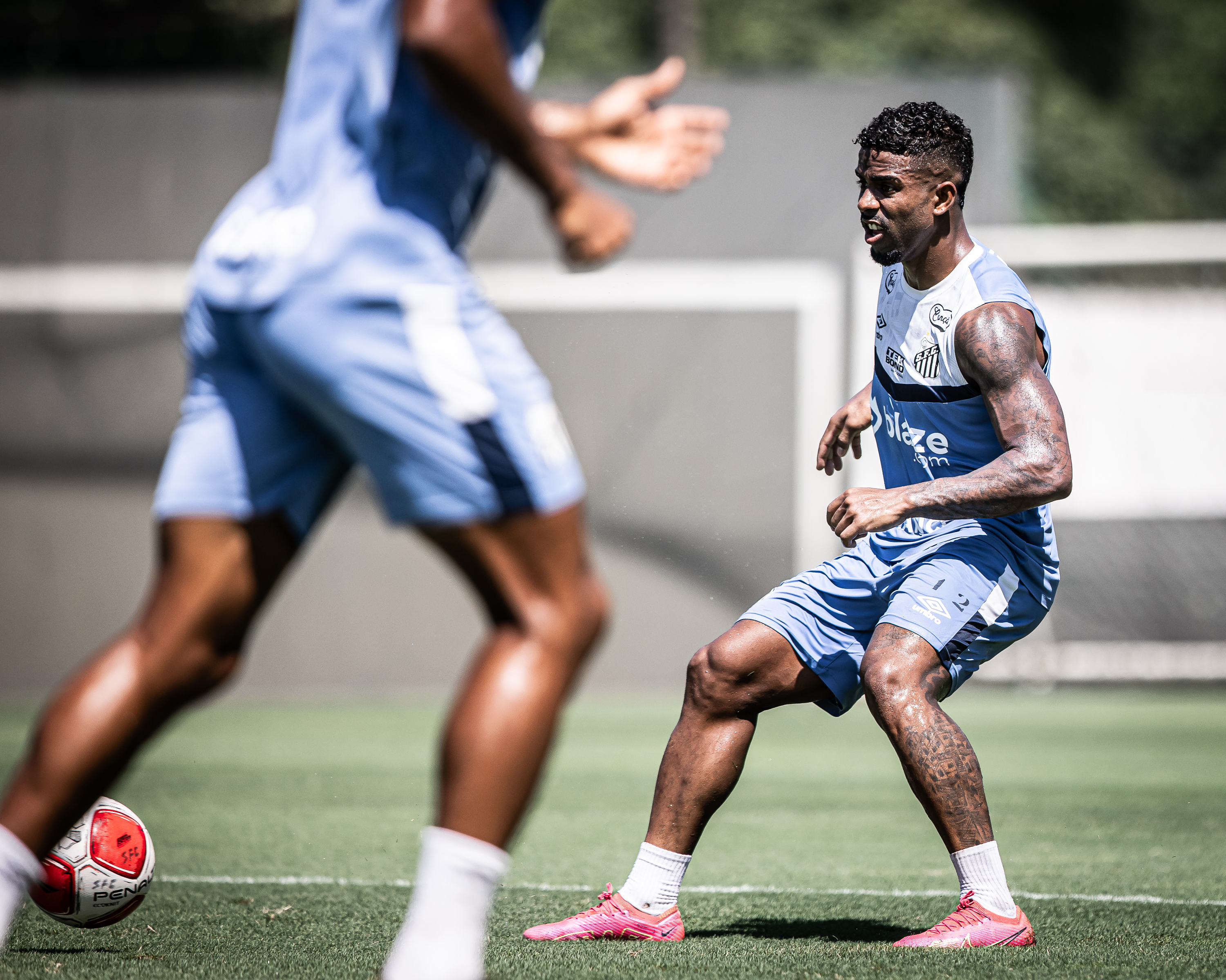 Hayner destaca versatilidade na lateral do Santos e espera Neo Química Arena cheia na semi do ...