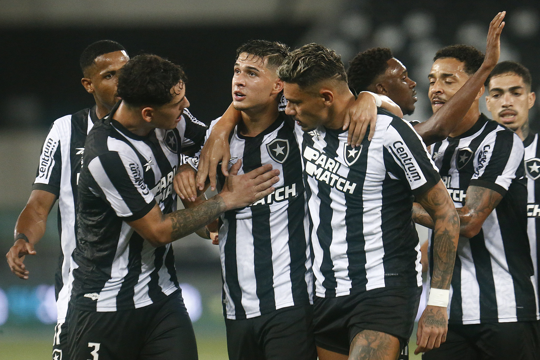 Botafogo x Universitario: veja prováveis escalações e onde assistir ao ...