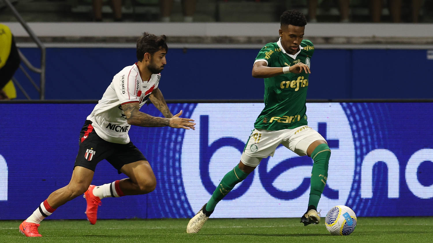Mesmo com pouca idade, Estêvão já se destaca no Palmeiras; veja números ...