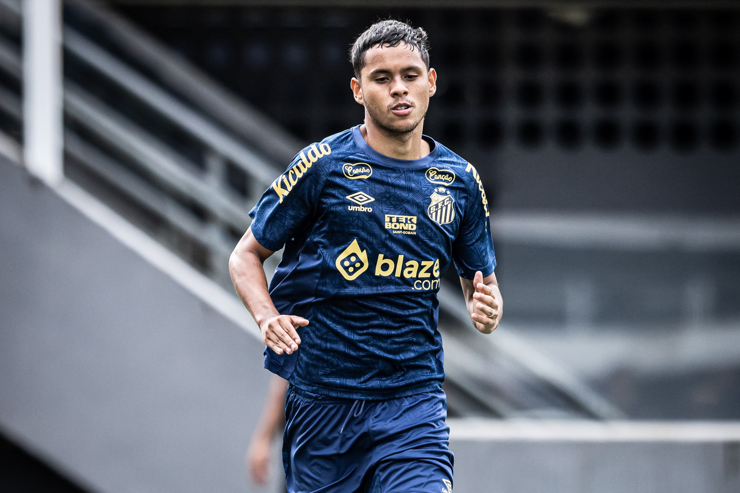 Hyan avança em recuperação de lesão e fica mais perto de retorno no ...