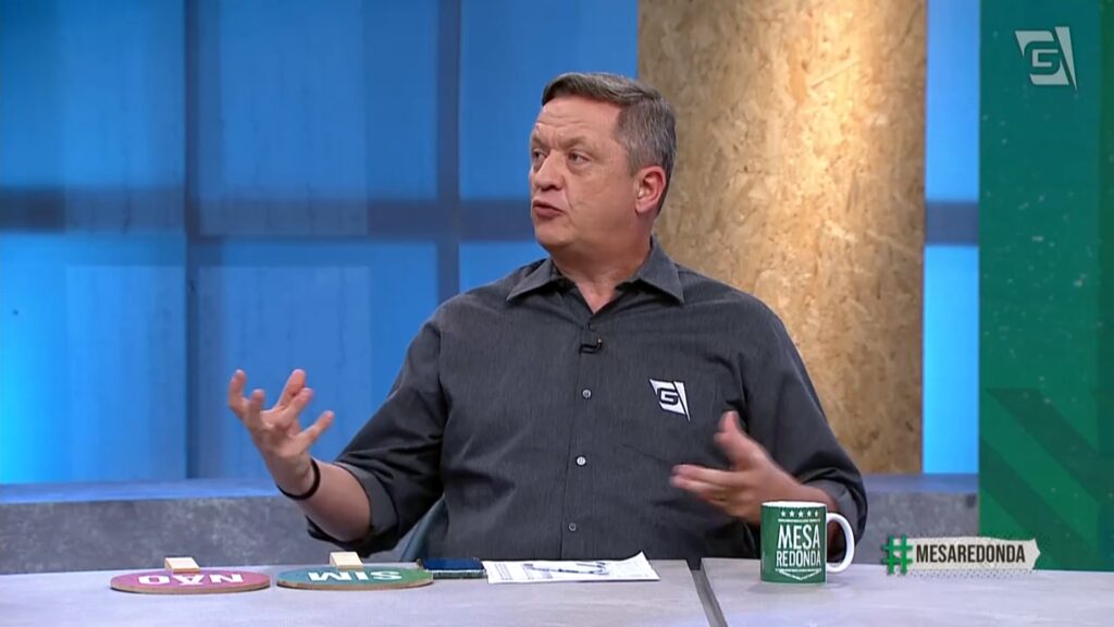 Alex Müller vê crescimento de Veiga após saída de Endrick - Vídeos ...