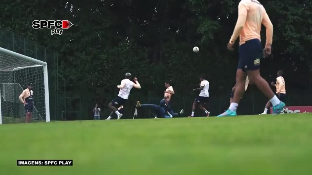 Com retorno de Arboleda e Bobadilla, São Paulo treina focado de olho na ...