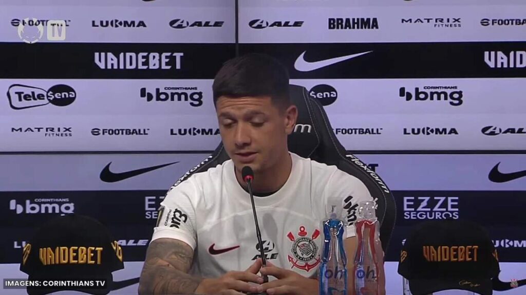 “Gosto de ter a bola nos pés”, afirma Garro ao descrever suas ...