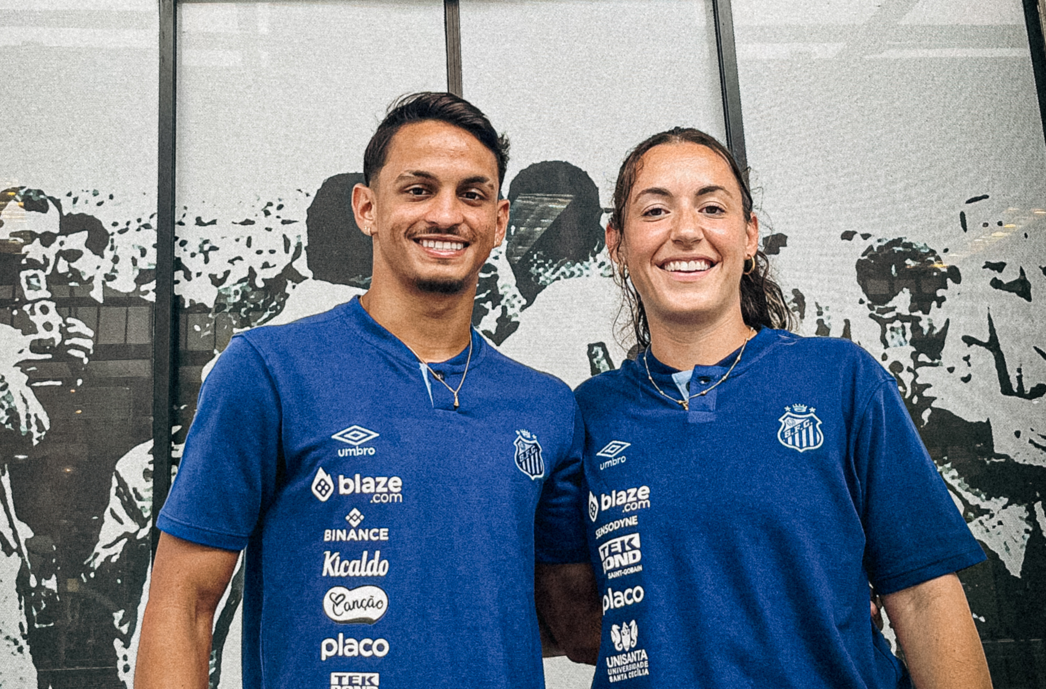 Patati e Kelly Chiavaro visitam Memorial das Conquistas para celebrar ...