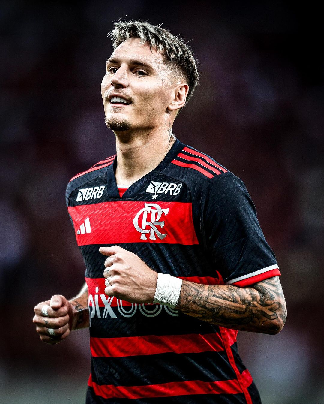 Varela destaca força defensiva do Flamengo e projeta clássico contra o ...