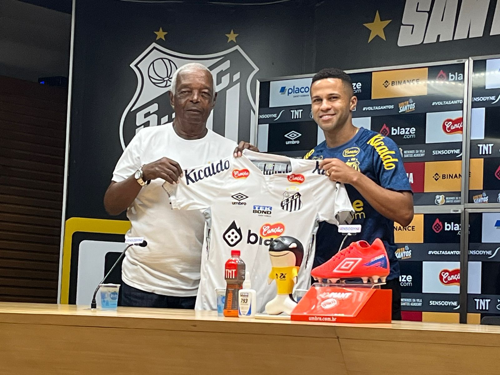 Serginho celebra retorno ao Santos e revela recado de Neymar: "Me apoiou muito" - Gazeta Esportiva