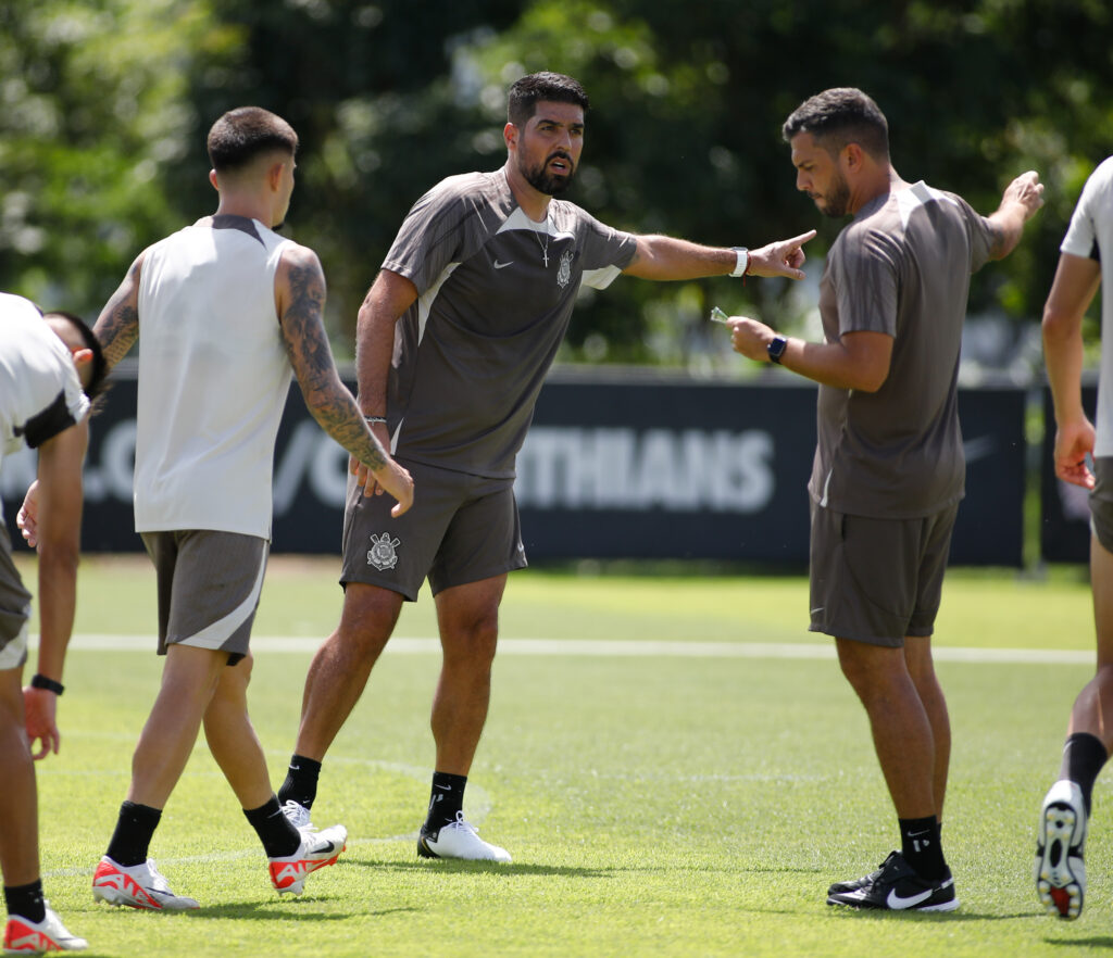 Corinthians Faz último Treino Antes De Enfrentar O Botafogo Sp
