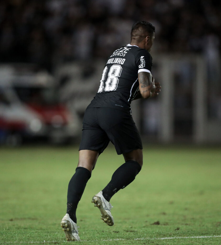 Emocionado, Paulinho fala sobre retorno aos gramados e função que deve ...