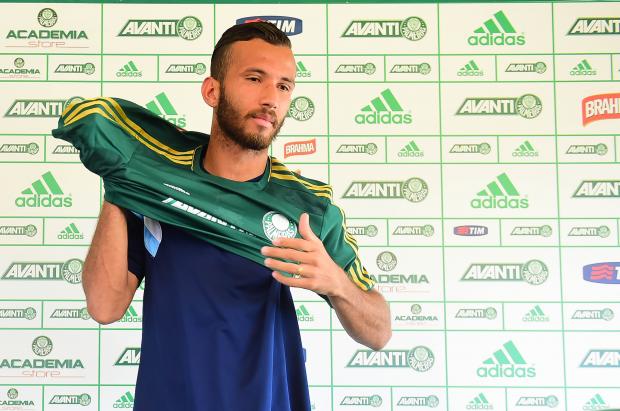 Amigo de Henrique, Leandro esquece "Banana" e se inspira em Edmundo ...