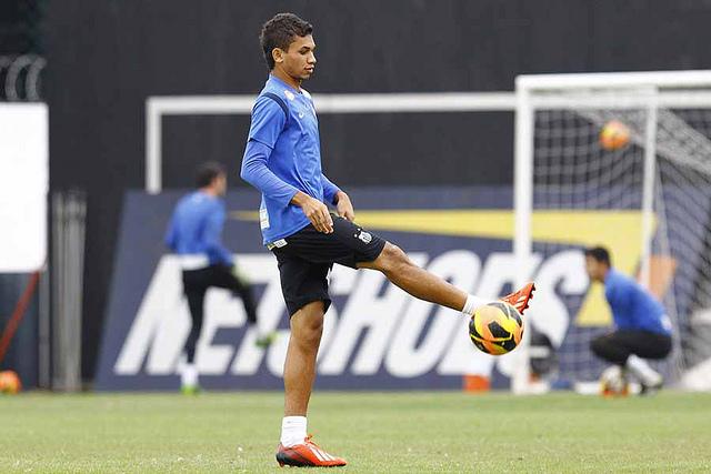 Leandrinho deve ficar com a vaga de Alison neste sábado - Gazeta Esportiva