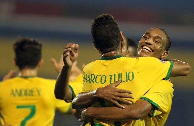 Com três de Leandro, Brasil vence o Peru e avança no Sul-Americano ...