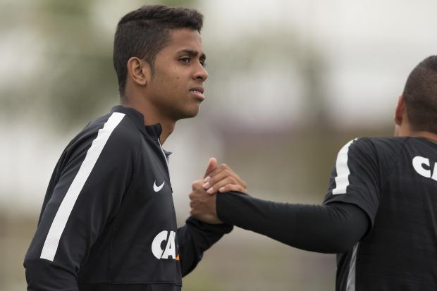Rodrigo Sam ganha apoio de novato em sua estreia pelo Corinthians ...