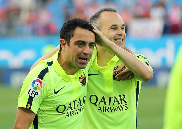 Às vesperas de se despedir do Barcelona, Xavi é enaltecido por Iniesta ...