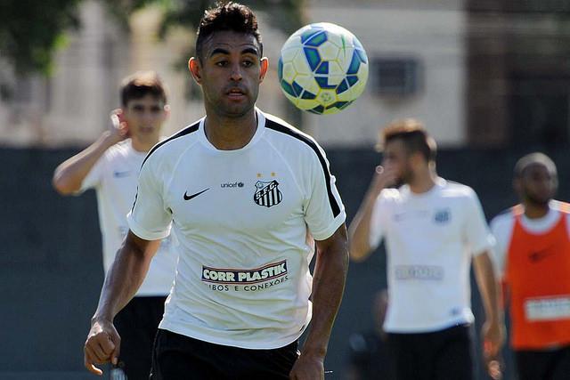 Técnico mexe no time e explica pedido por “chutão” na zaga - Gazeta ...