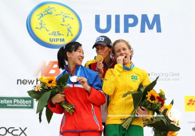 Yane Marques leva o bronze no Mundial e garante vaga para o Rio 2016 ...