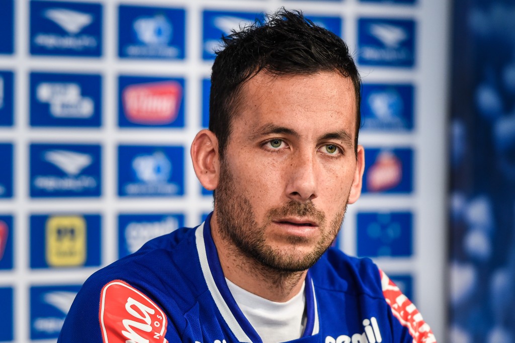 Ariel Cabral faz primeiro treino coletivo no Cruzeiro com reservas ...