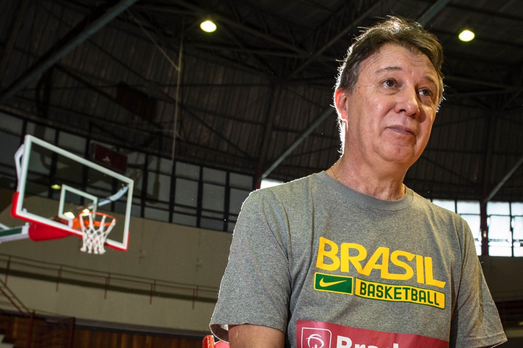 Fotos: Rubén Magnano - técnico de basquete - Gazeta Esportiva