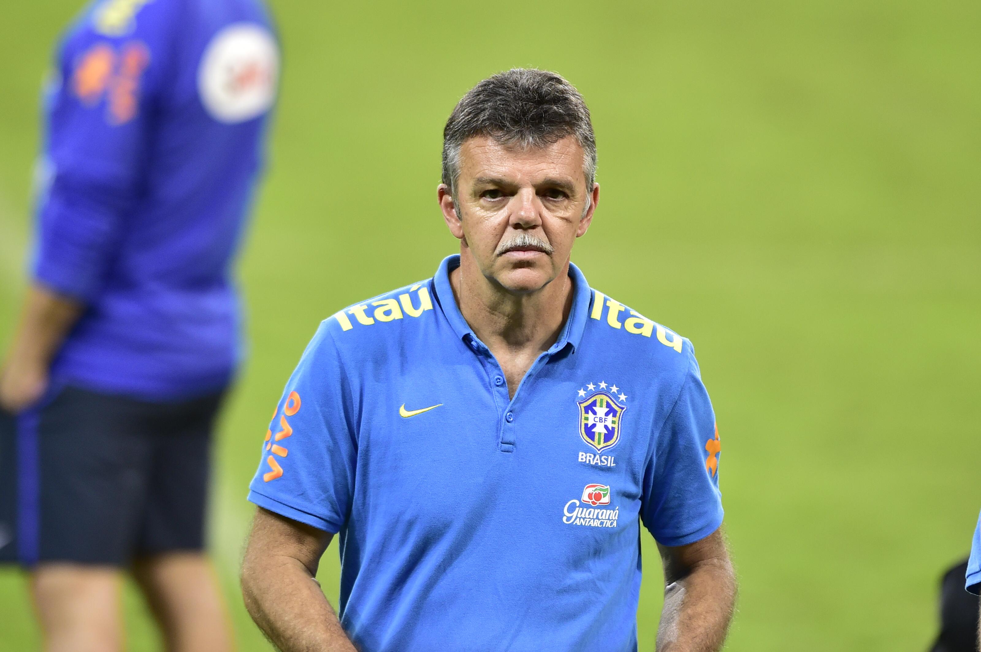 Gilmar sobre caso Rafinha: “Para jogar na Seleção, tem que estar 100% ...