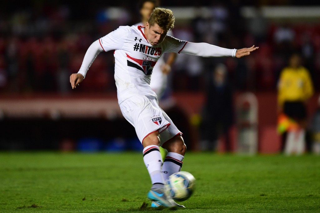 Lyanco celebra defesa zerada e coloca dúvida na cabeça de Osorio ...