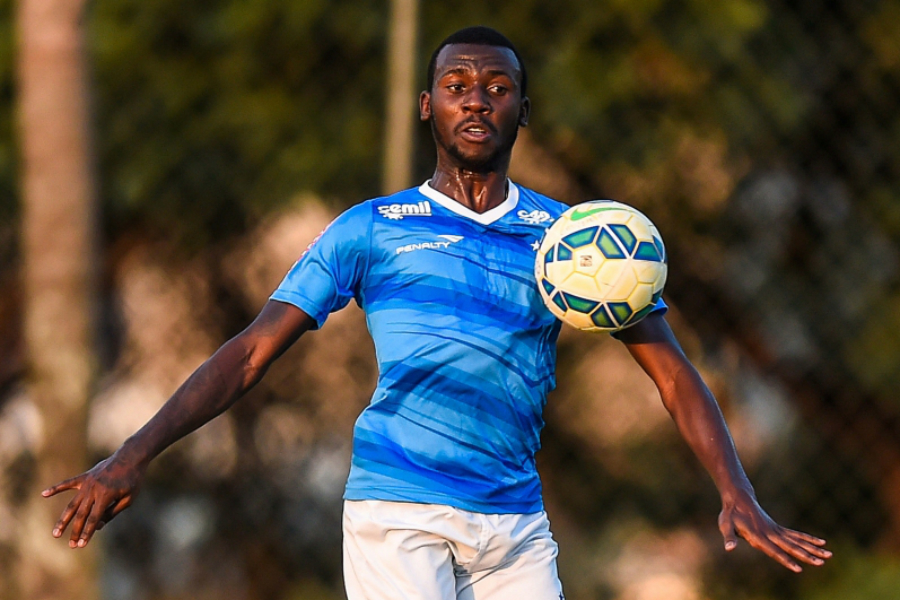 Atacante Allano é alvo de injúria racial em rede social - Gazeta Esportiva