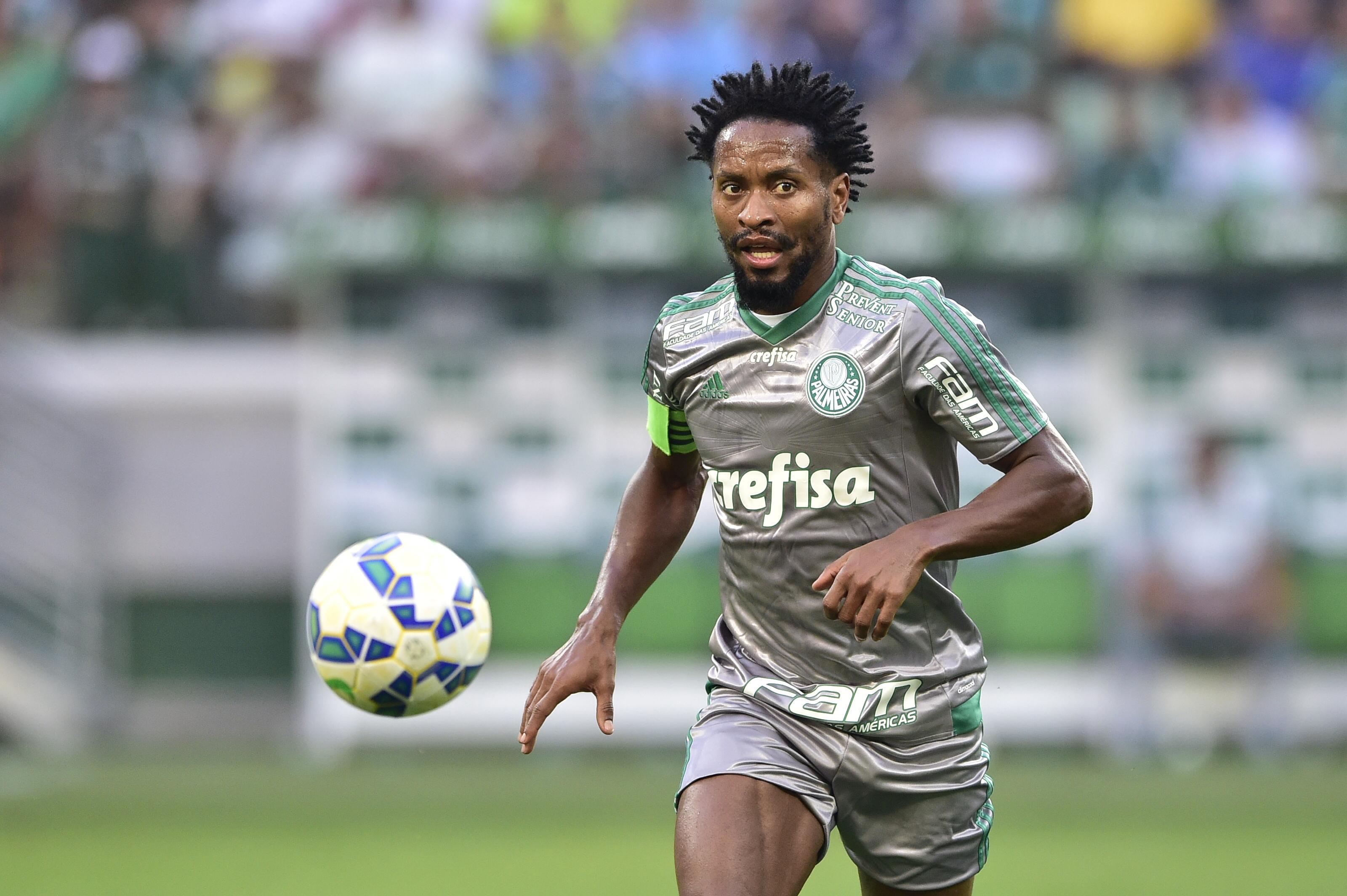 Fora da Copa do Brasil, Zé Roberto volta à lista para Choque-Rei ...