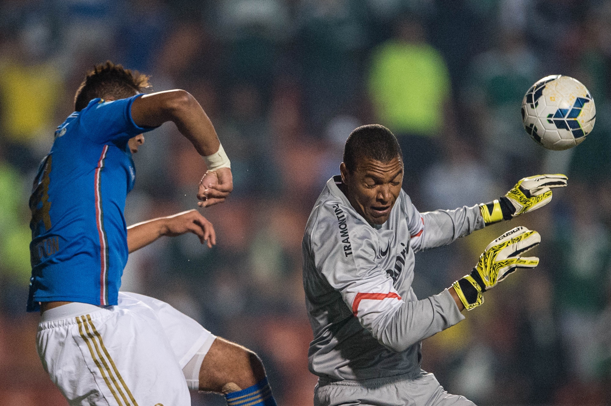 Dida completa 42 anos: relembre a carreira do goleiro em fotos - Gazeta ...