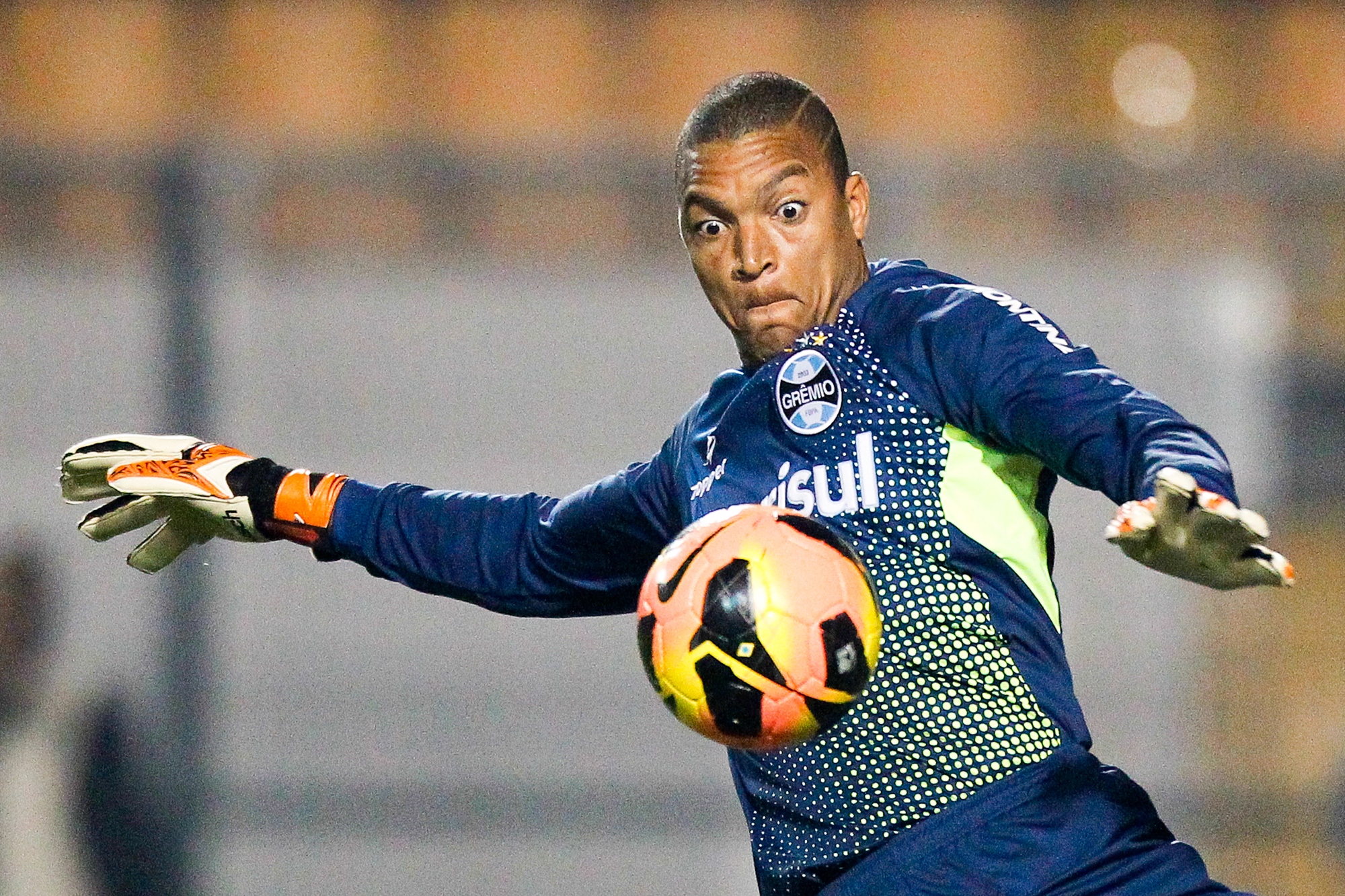 Dida completa 42 anos: relembre a carreira do goleiro em fotos - Gazeta ...