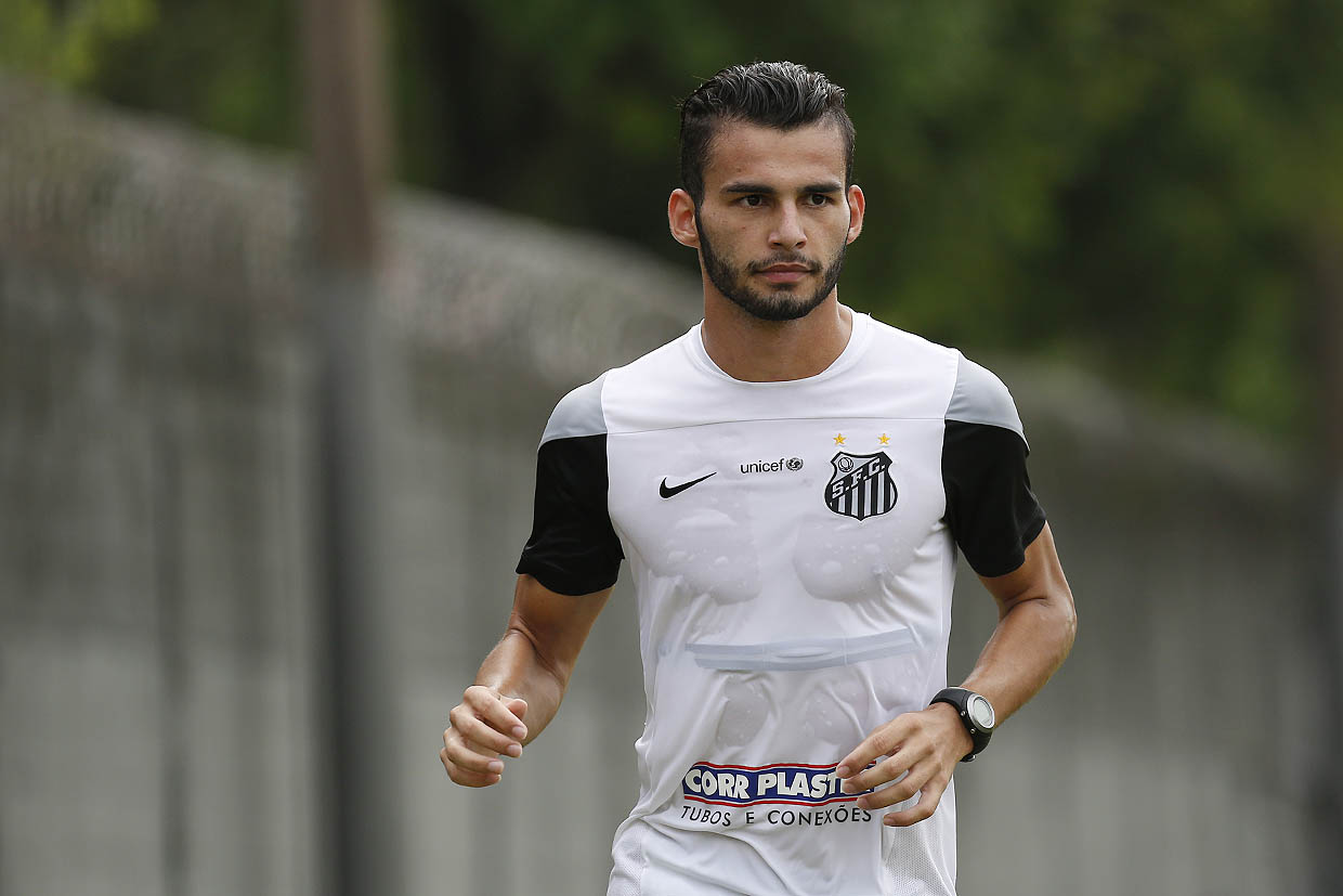 Thiago Maia bate o pé e deve renovar com o Santos ainda essa semana ...