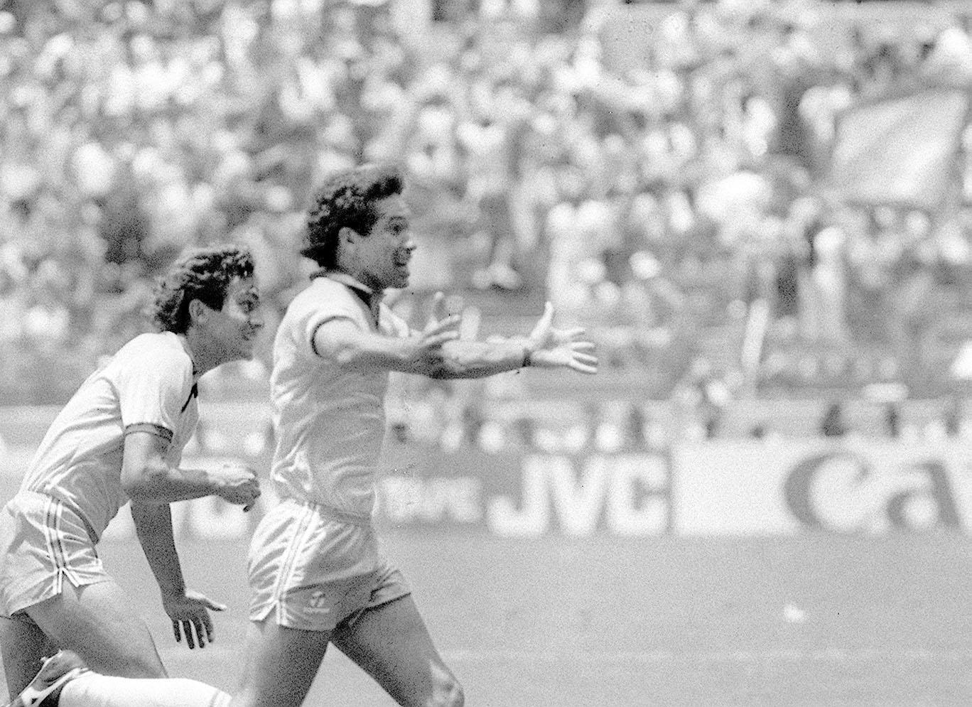 Careca jogou Copa com Dunga e foi parceiro de Maradona. Veja fotos ...