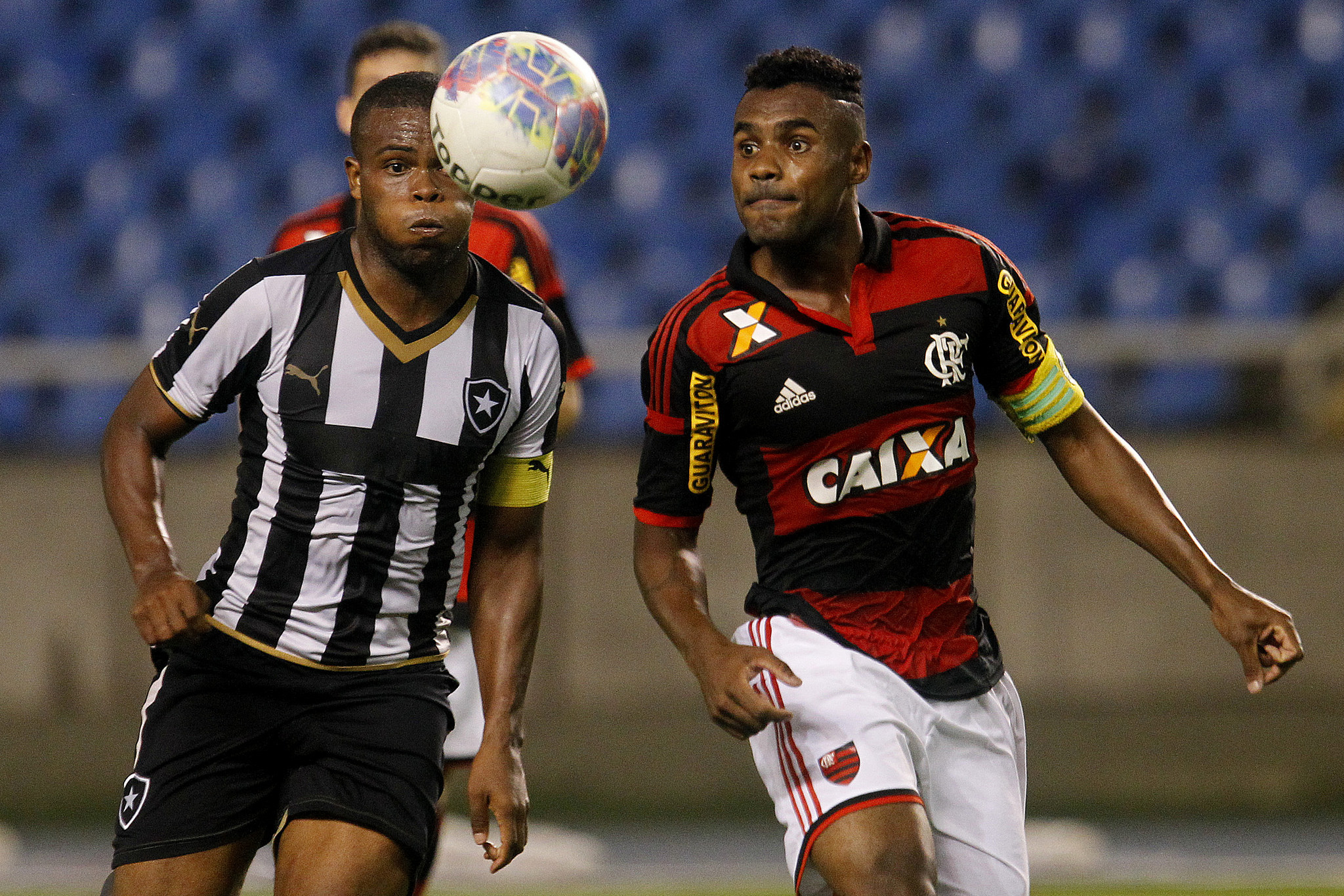 Vinícius Tanque pode deixar Botafogo por clube da 2ª divisão de ...