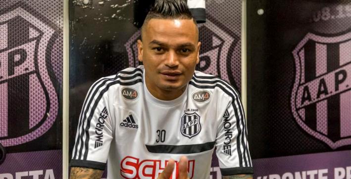 Recém-promovido à titularidade, Fábio Ferreira quer aproveitar chance ...