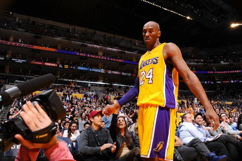 Em noite inspirada, Kobe brilha e conduz Lakers à vitória - Gazeta ...