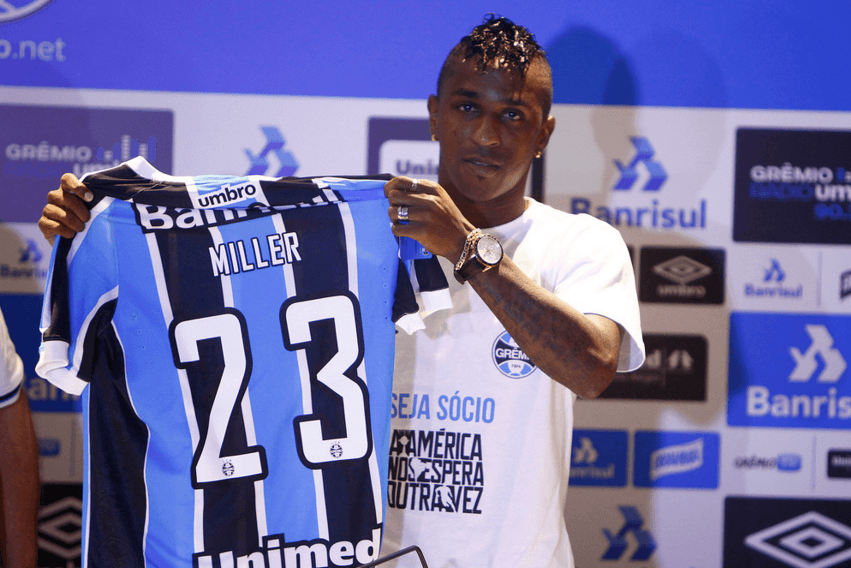 Miller Bolaños pode disputar posição com Douglas no time titular ...