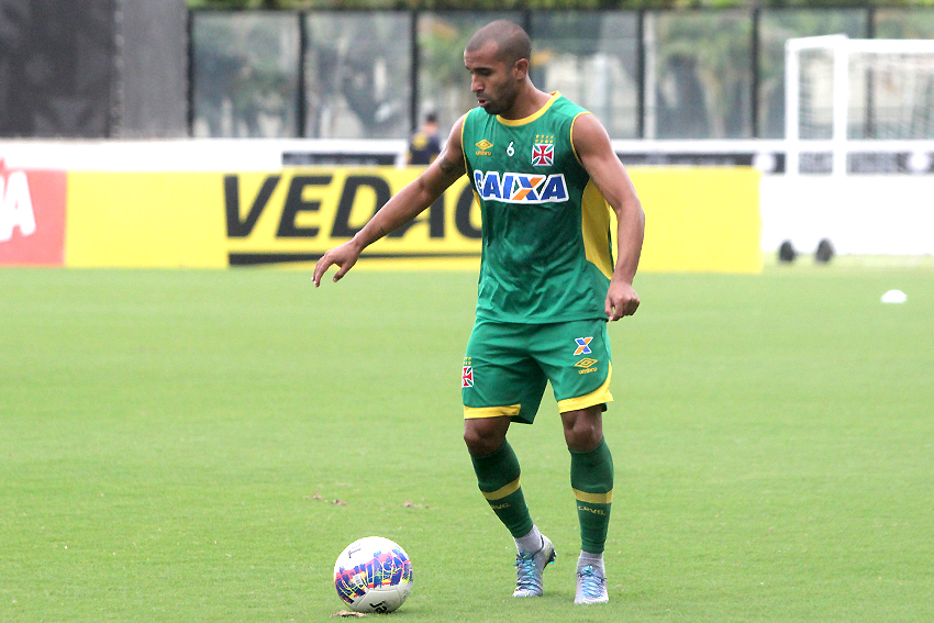 Vasco renova com Julio Cesar até o fim de 2017; Riascos deve ser o ...