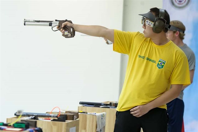 Felipe Wu conquista ouro inédito na Copa do Mundo de tiro esportivo ...