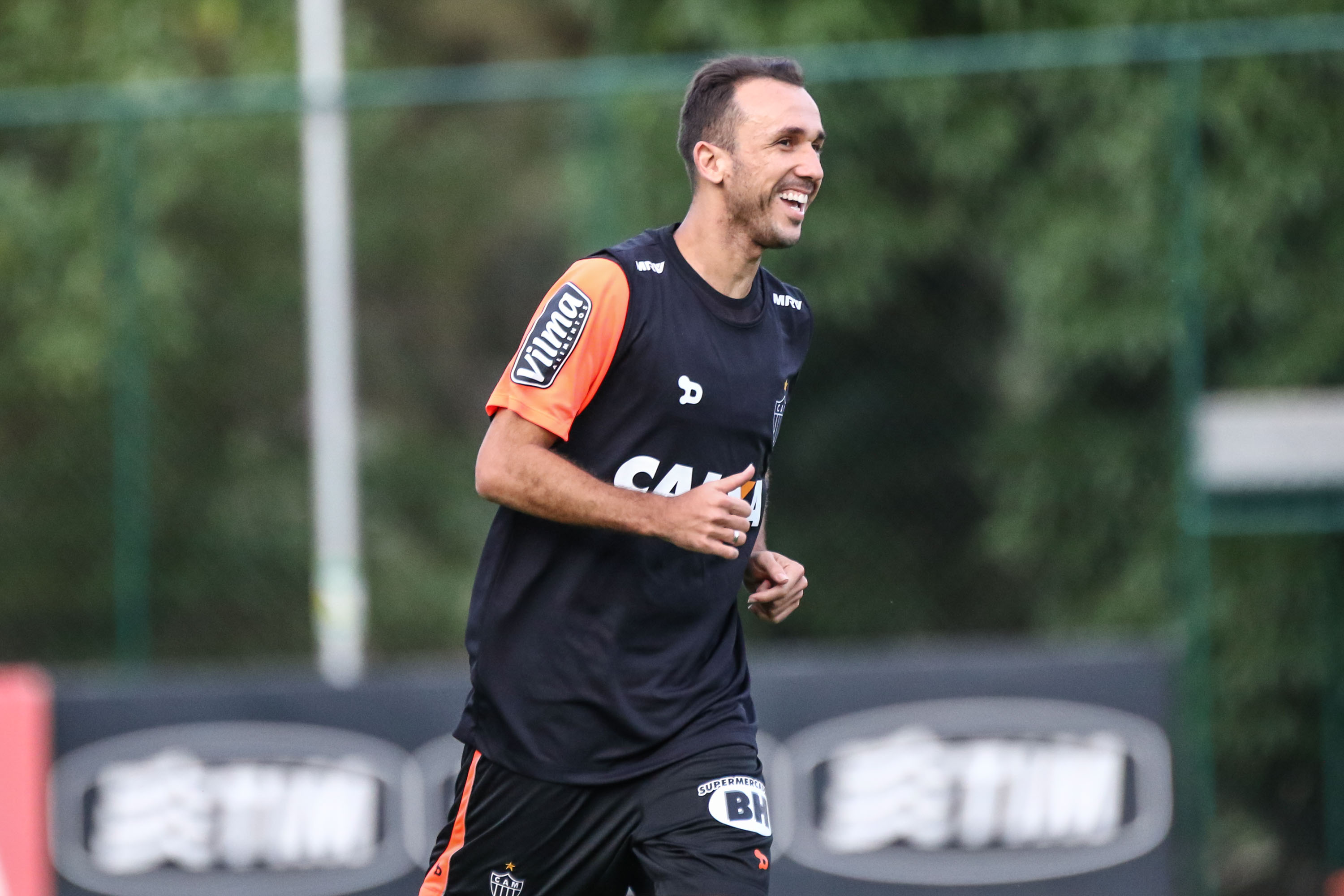 Thiago Ribeiro rescinde contrato com o Galo e é anunciado pelo Bahia ...