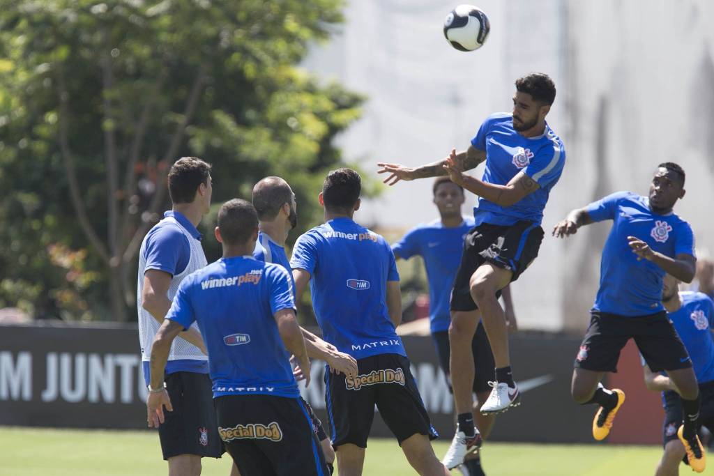 Vilson se sente útil ao Corinthians mesmo como quarta opção para a zaga ...