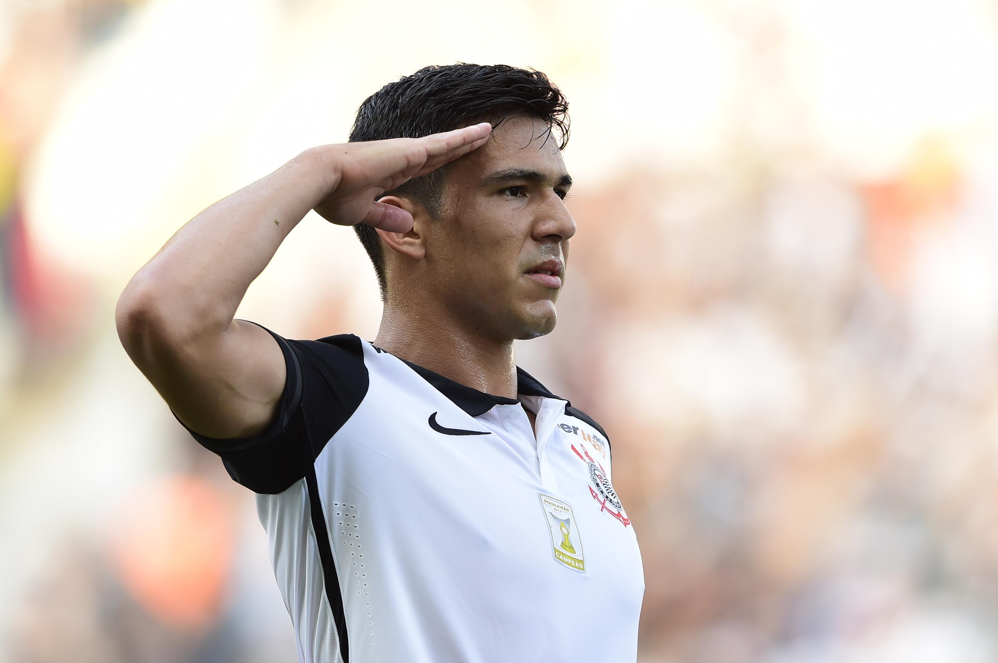 Edílson e Balbuena têm reações diferentes a primeiro gol pelo Timão ...