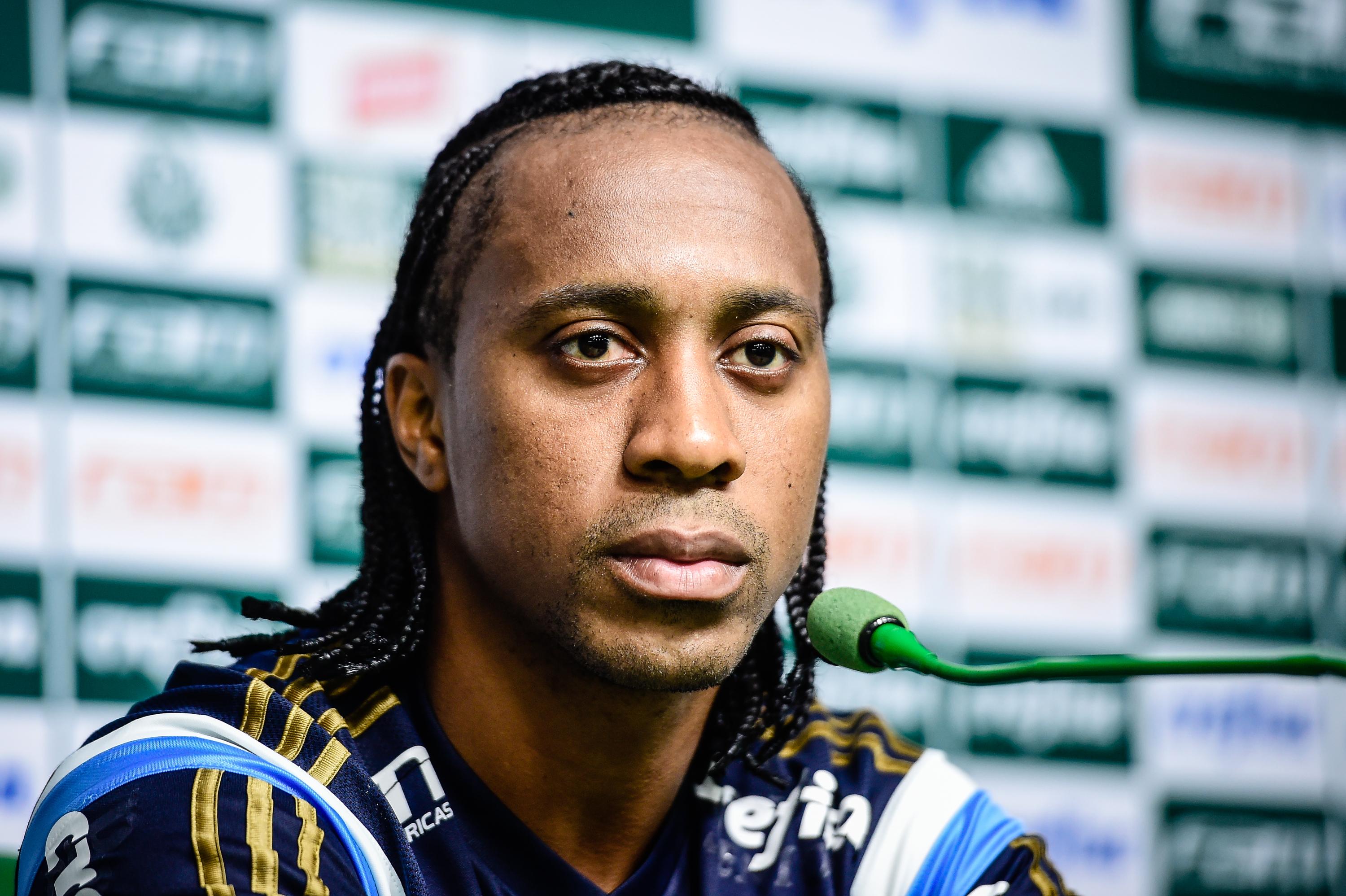 Arouca retoma titularidade com Cuca, mas faz autocrítica: "Posso ...