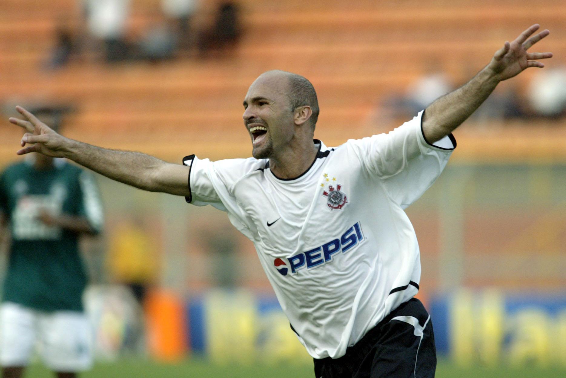 Gol de "novo Fábio Baiano" faz corintianos recordarem vitória épica ...