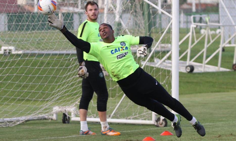 Com Rafael lesionado, Cruzeiro anuncia retorno do goleiro Elisson ...