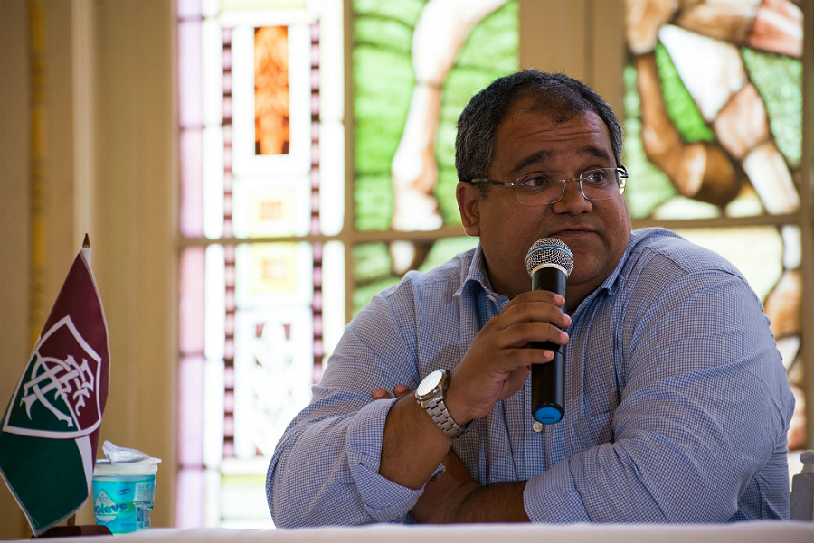 Flu anuncia desligamento de Fernando Simone da diretoria de futebol ...