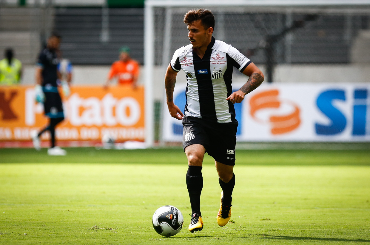 Confira fotos do lateral santista Zeca - Gazeta Esportiva