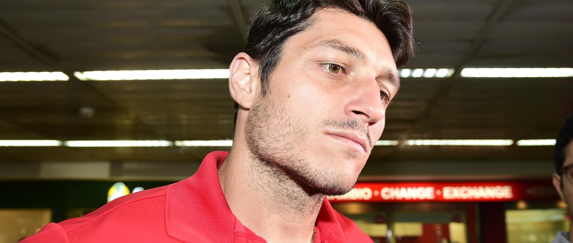 De volta e sem a faixa de capitão, Denis defende liderança no campo ...